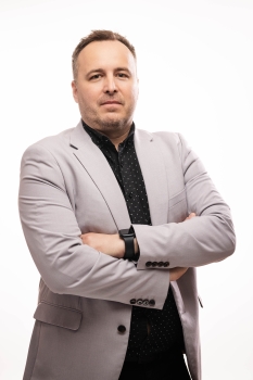 Proces sušenja naprednih materialov in hrane pri kritičnih razmerah ...